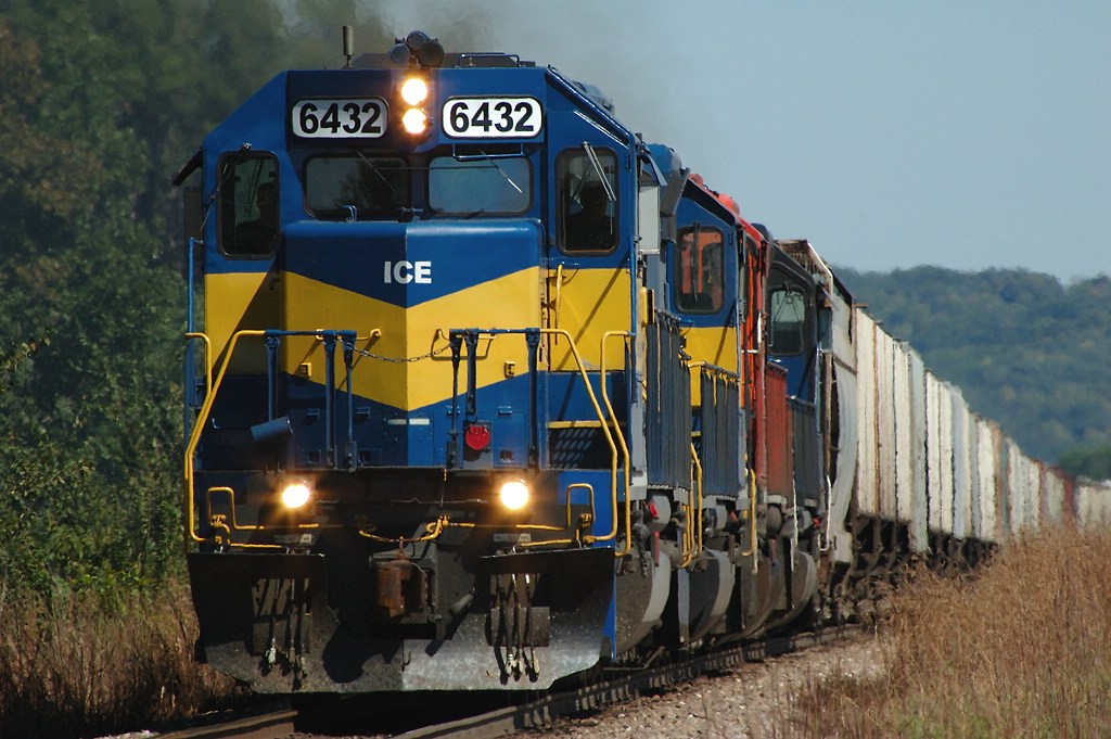 ICE 6432 with a grain train is Westbound on the BNSF
